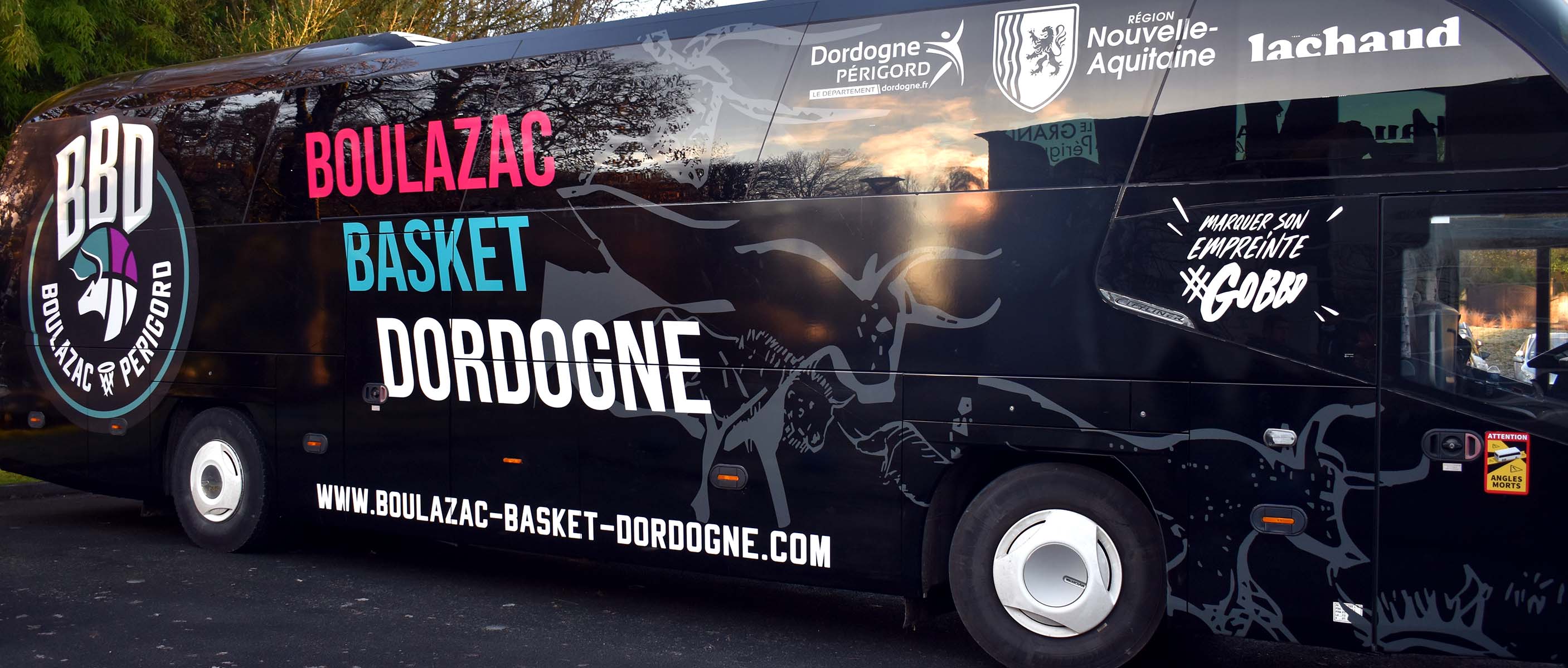 Le bus du BBD fait peau neuve ! - Boulazac Basketball
